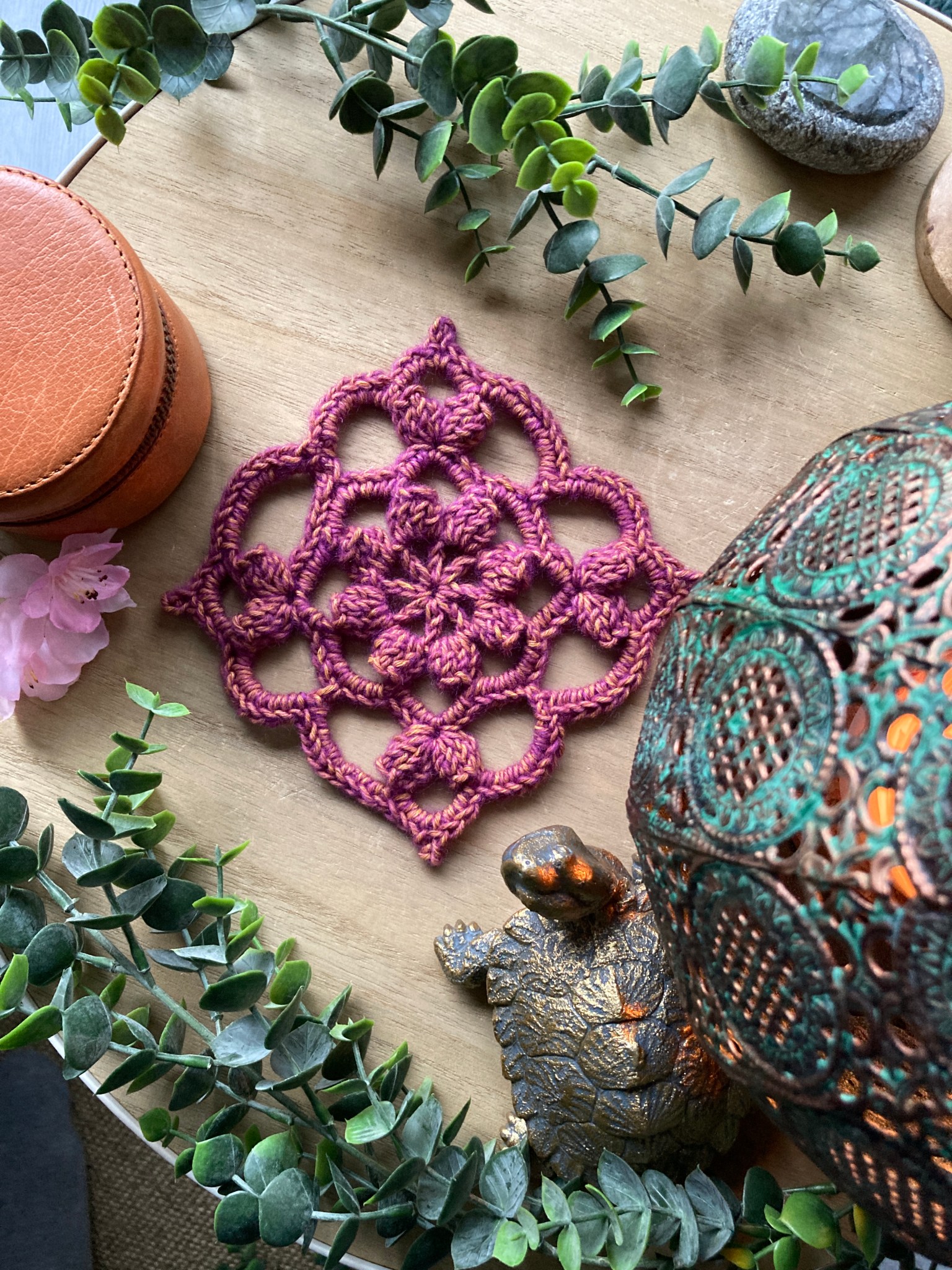 Arabeska is out now (free pattern)…